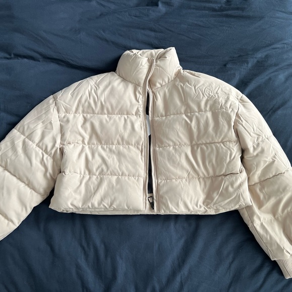 Princess Polly | Jackets & Coats | Princess Polly Cropped Puffer Jacket ...